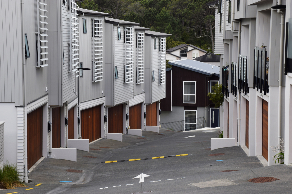 The Benefits and Challenges of Residential Neighborhood Development in ...